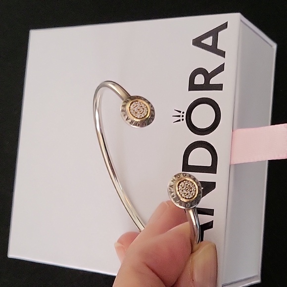 Pandora | Jewelry | Authentic Pandora Moments Signature Bangle | Poshmark